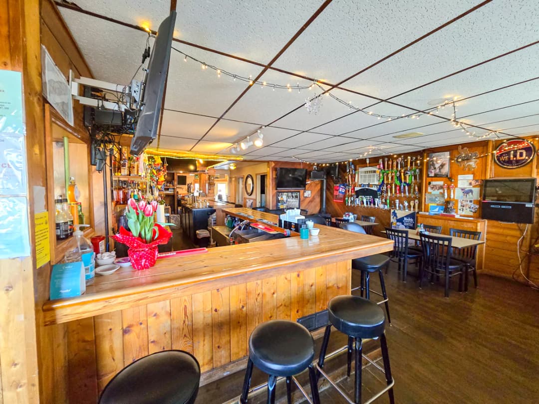 Tyee Restaurant & Motel